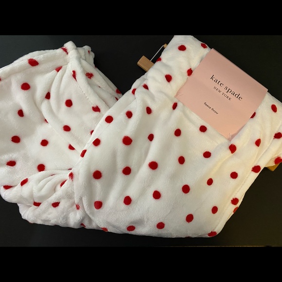 kate spade | Bedding | Kate Spade New York Fleece Throw White With Red ...